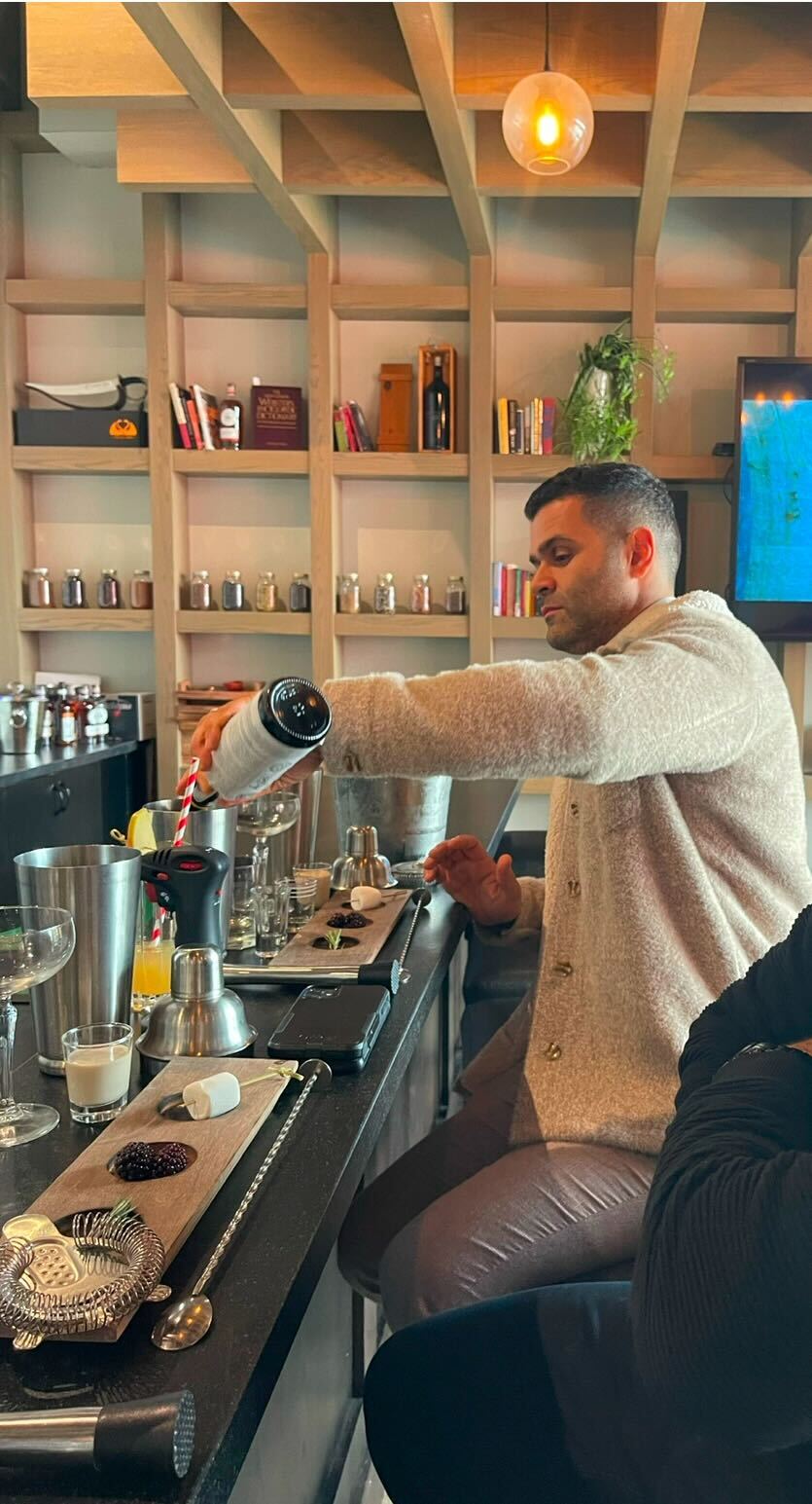 'Tis the season: Noel Negroni – Gina Azzi